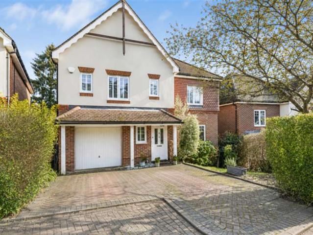 5 Bedroom Detached House
