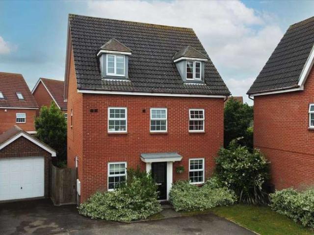 5 Bedroom Detached House