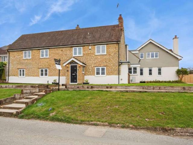 5 Bedroom Detached House