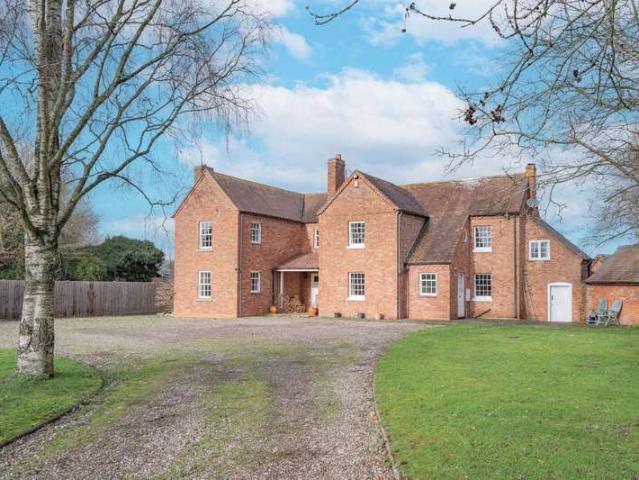 5 Bedroom Detached House