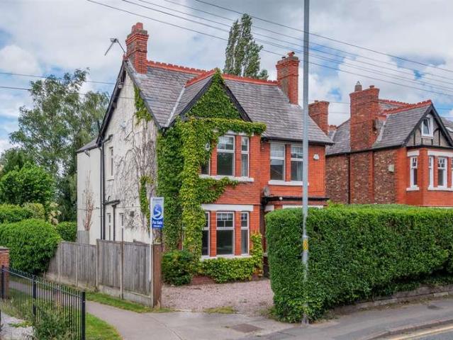 5 Bedroom Detached House