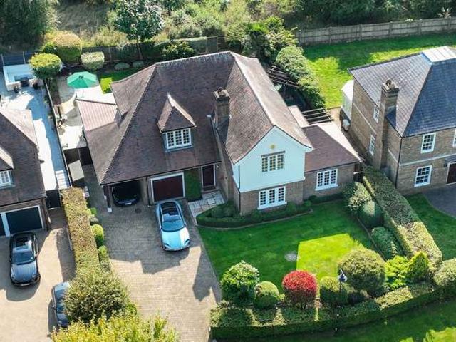 5 Bedroom Detached House