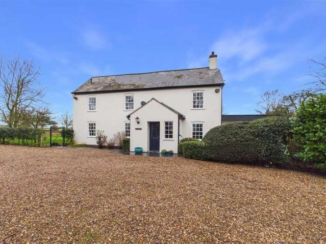 5 Bedroom Detached House