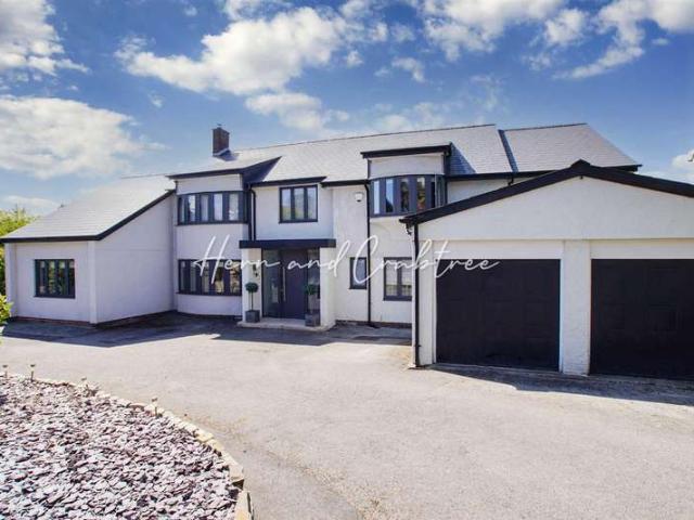 5 Bedroom Detached House
