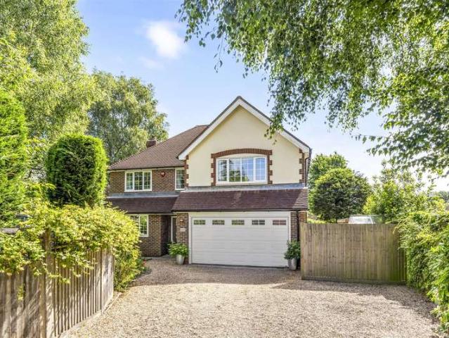 5 Bedroom Detached House