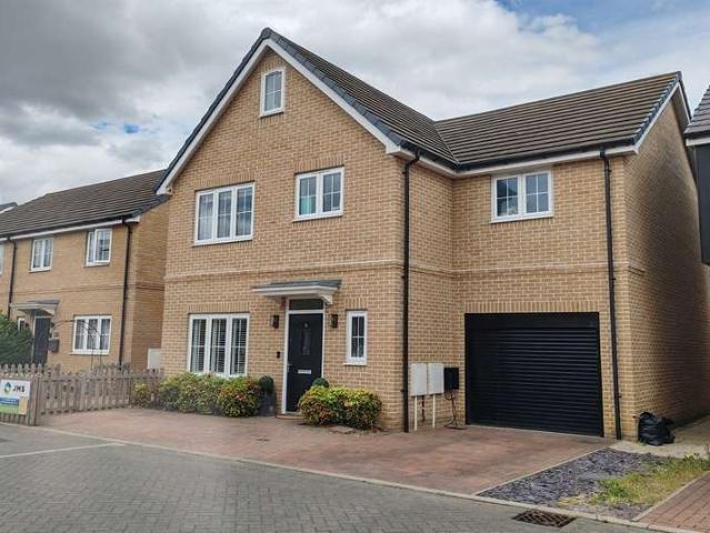 5 Bedroom Detached House