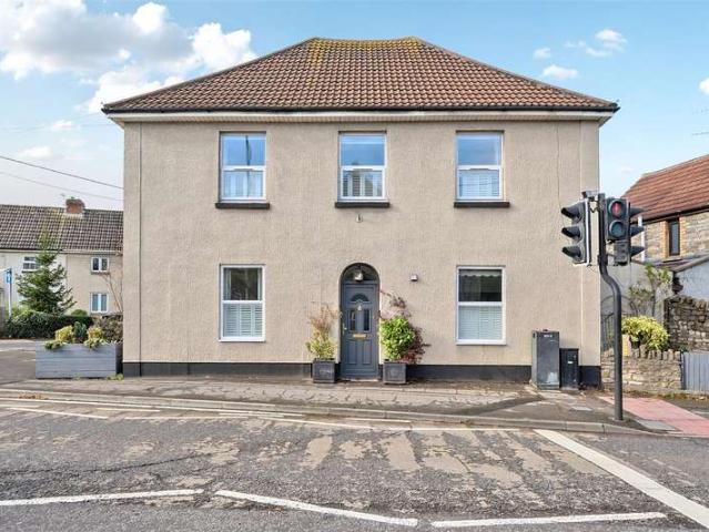 5 Bedroom Detached House