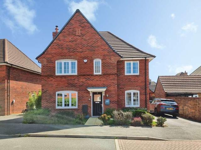 5 Bedroom Detached House