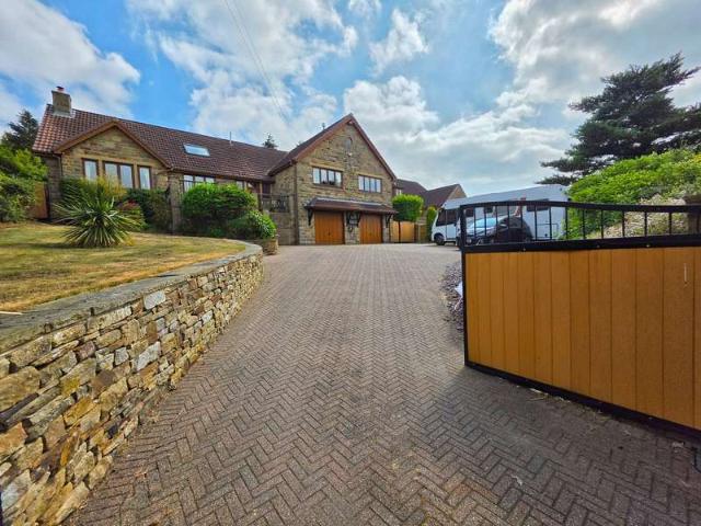 5 Bedroom Detached House