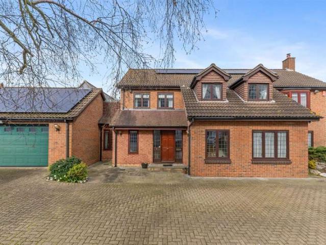 5 Bedroom Detached House