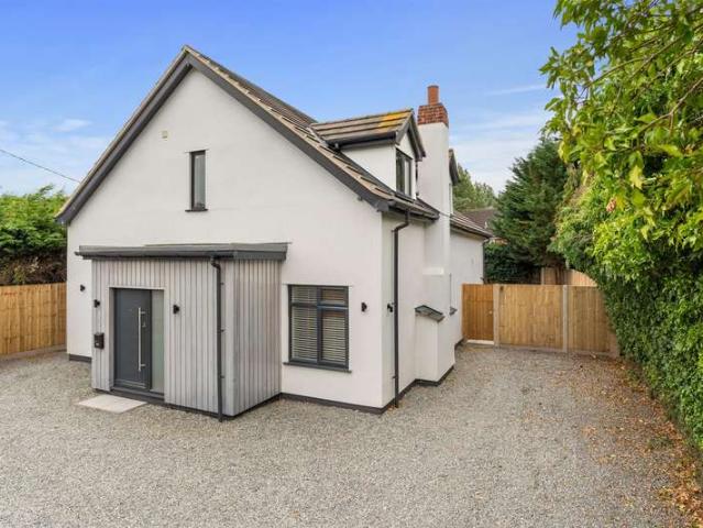 5 Bedroom Detached House