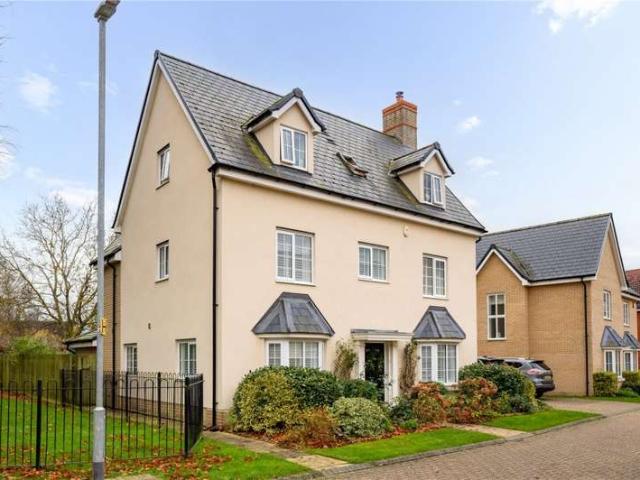 5 Bedroom Detached House