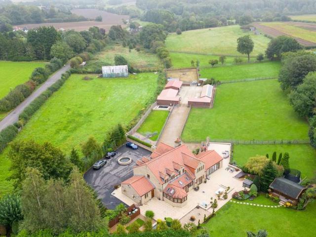 5 Bedroom Detached House
