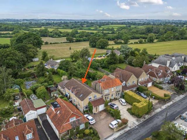 5 Bedroom Detached House