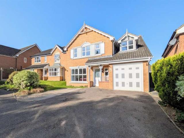 5 Bedroom Detached House