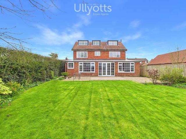 5 Bedroom Detached House