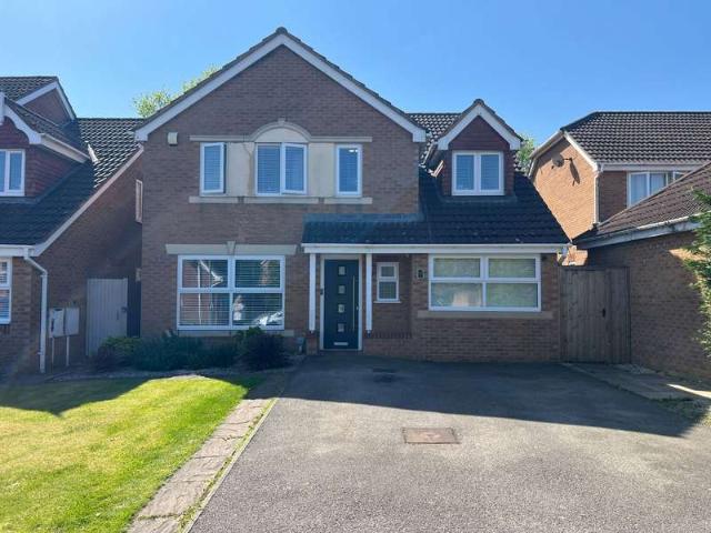 5 Bedroom Detached House