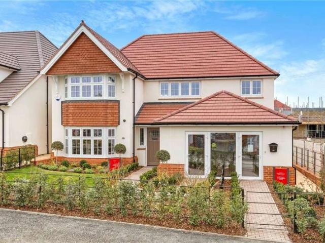 5 Bedroom Detached House