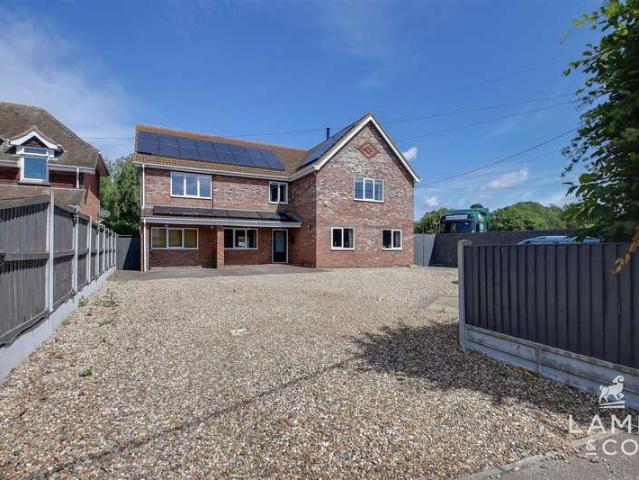 5 Bedroom Detached House