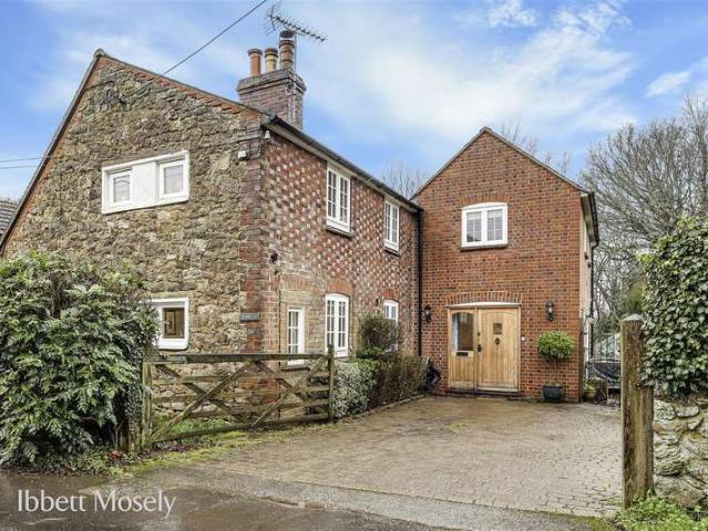 5 Bedroom Detached House