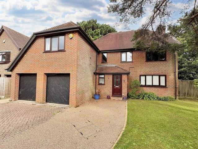 5 Bedroom Detached House