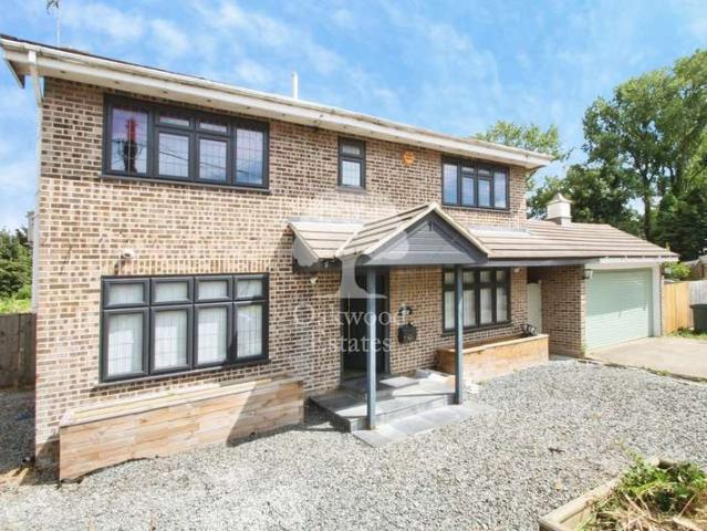 5 Bedroom Detached House