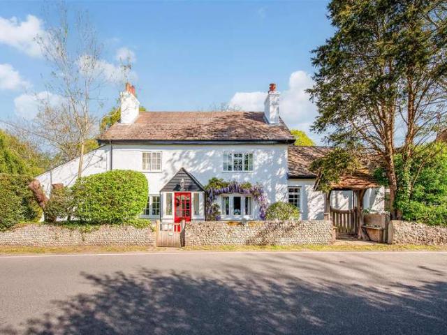 5 Bedroom Detached House