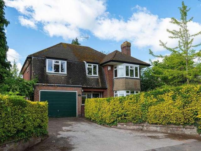 5 Bedroom Detached House