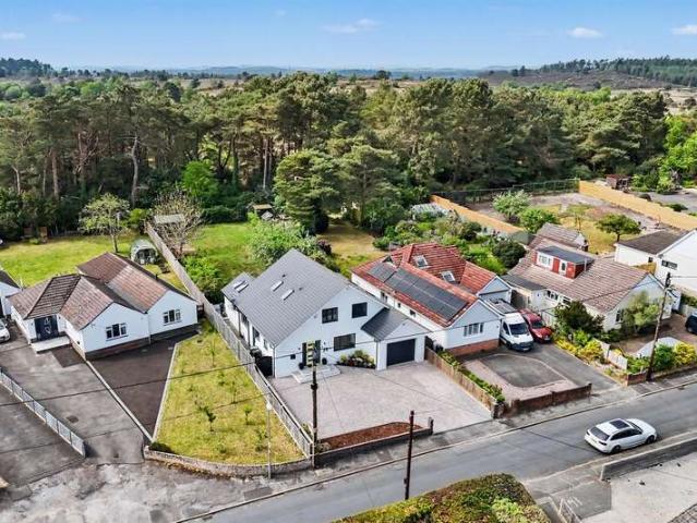 5 Bedroom Detached House