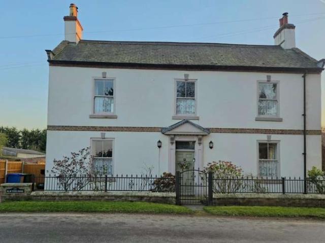 5 Bedroom Detached House