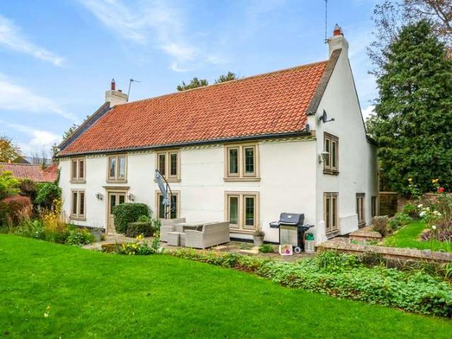 5 Bedroom Detached House