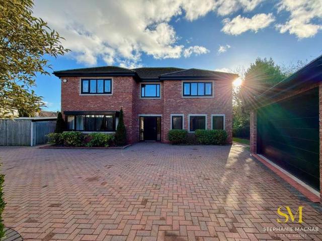 5 Bedroom Detached House