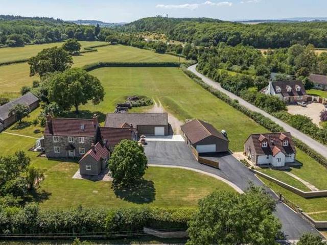 5 Bedroom Detached House