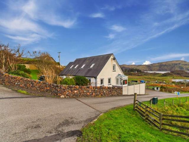 5 Bedroom Detached House