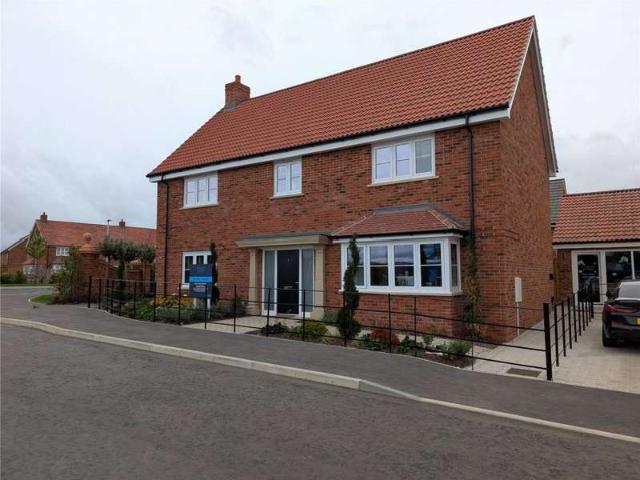 5 Bedroom Detached House