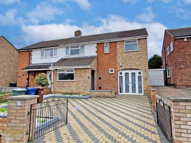 5 Bedroom Detached House