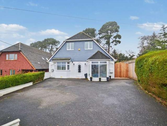 5 Bedroom Detached House