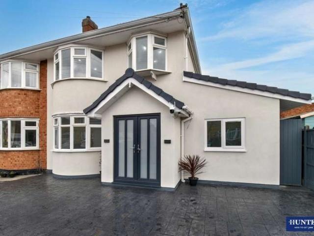 5 Bedroom Detached House