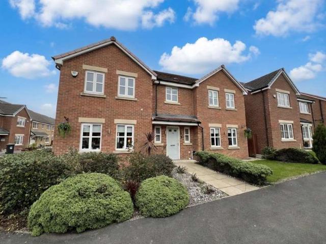 5 Bedroom Detached House