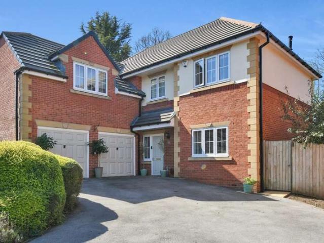 5 Bedroom Detached House