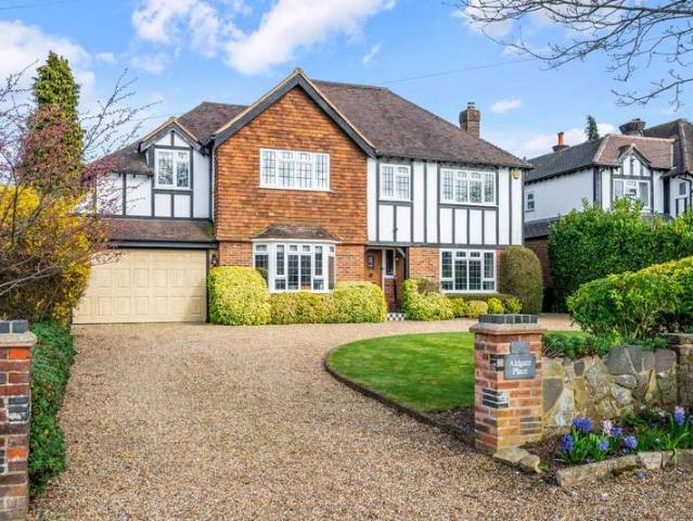 5 Bedroom Detached House