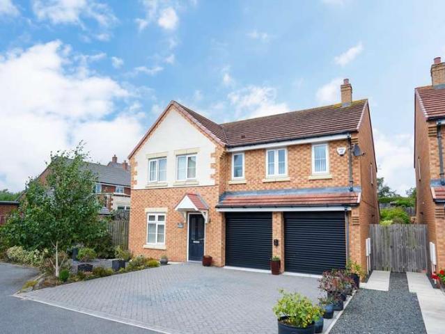 5 Bedroom Detached House