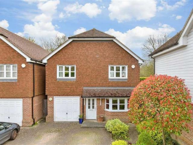 5 Bedroom Detached House