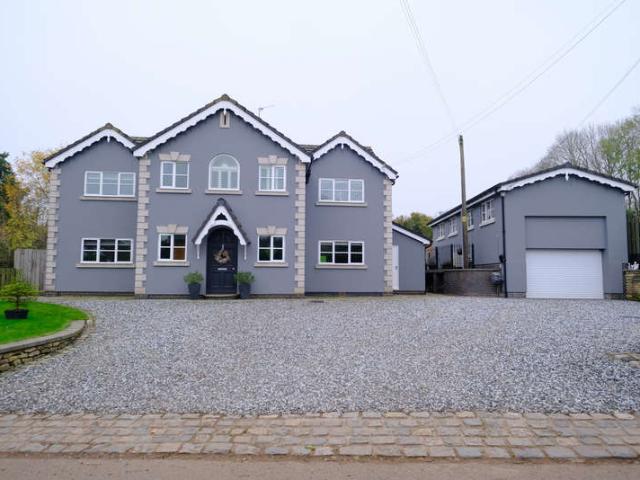 5 Bedroom Detached House