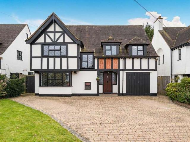 5 Bedroom Detached House