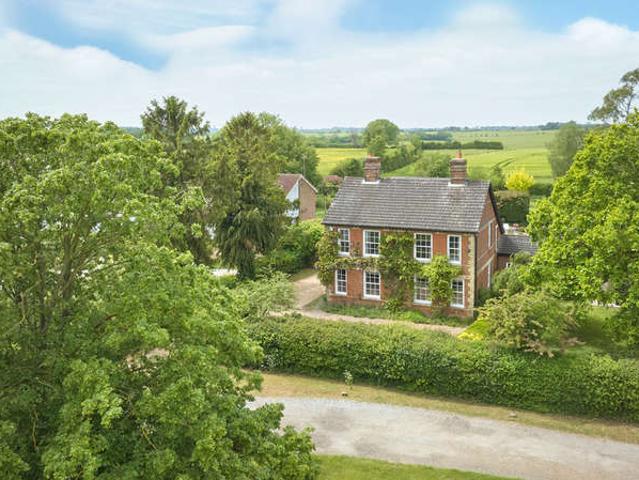 5 Bedroom Detached House