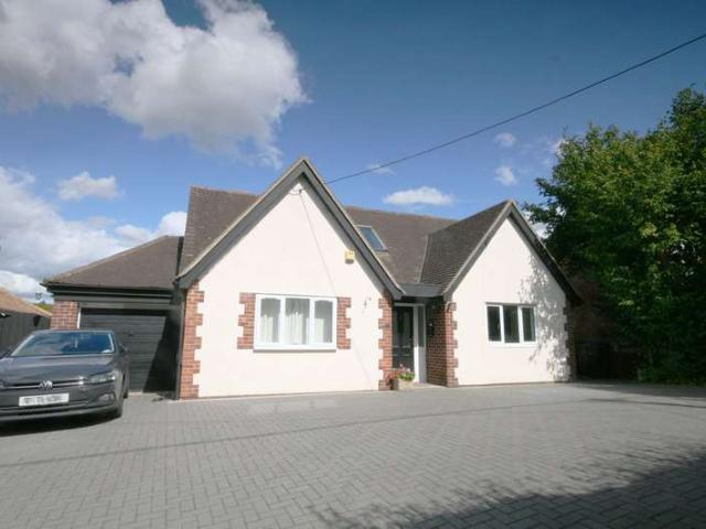 5 Bedroom Detached House