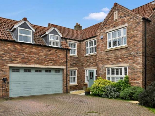 5 Bedroom Detached House