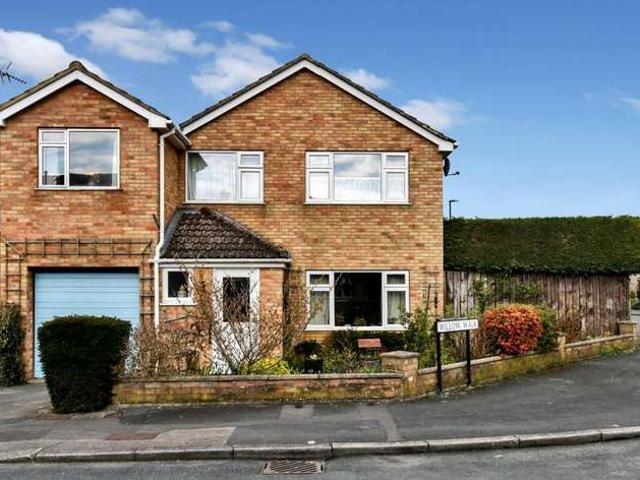 5 Bedroom Detached House