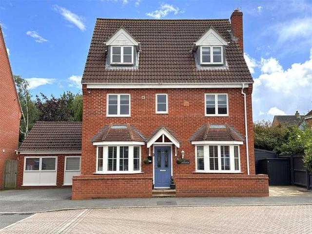 5 Bedroom Detached House